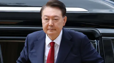 Anwụchighariala nwa amadi ahụ chiburu mba South Korea maka amụma ọ ...
